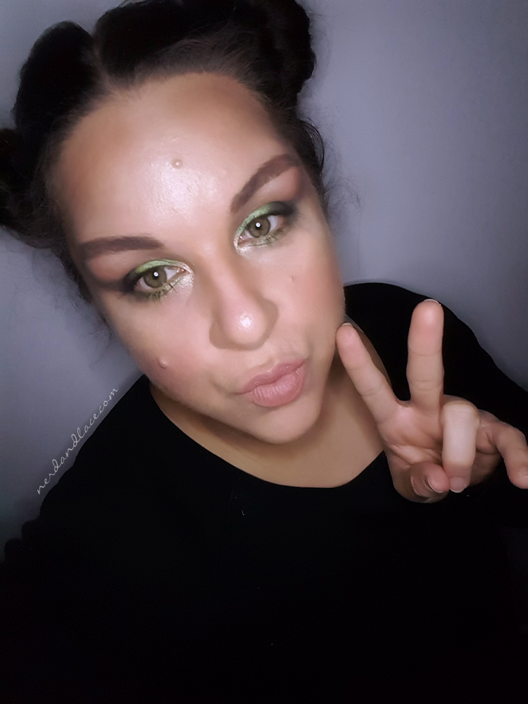 pantone-collab-7 – Nerd & Lace